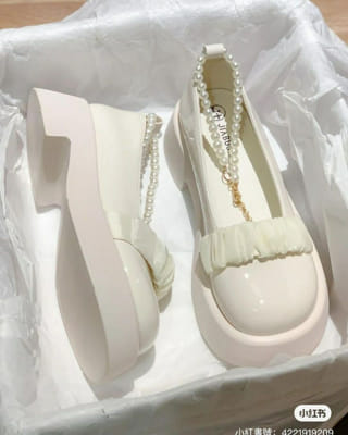 Pick between shoes and get a Le Sserafim member~ - Quiz | Quotev