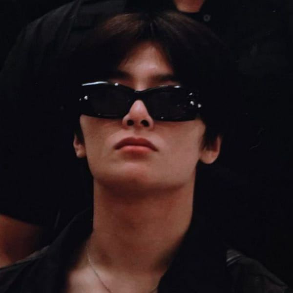 Chrissapointed. inactive | Quotev