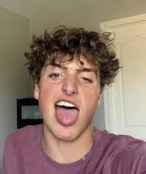 How well do you know Benson boone: lyrics, life, etc? - Test | Quotev