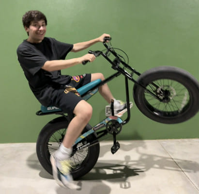 Pick random things and gat a dsmp member - Quiz | Quotev