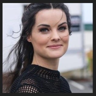 一 lady ѕιғ SEE ABOUT | Quotev