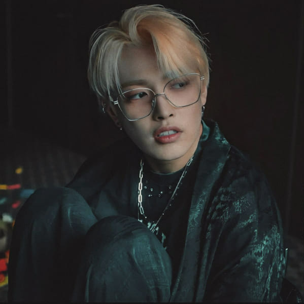 K-Pop life - pt.8 World tour Boy & Girl options - Quiz | Quotev