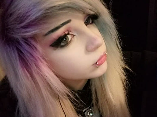 Make a scene/scemo outfit and get a pfp - Quiz | Quotev