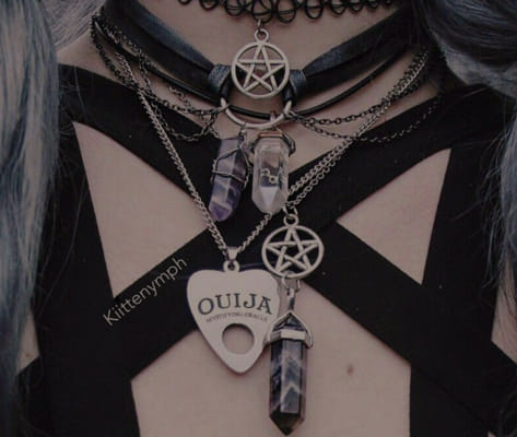 Make your own outfit and get a SL pfp•• - Quiz | Quotev