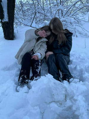 Choose between some wlw pictures and get a sapphic song (part 2 ...