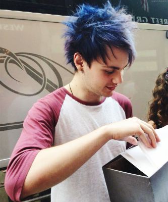 How much do you Love Michael's hair? - Quiz | Quotev