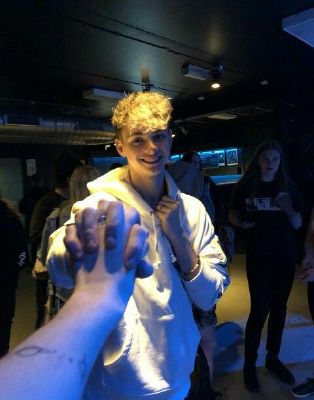 Corbyn Besson | Only The Beginning || WDW - Quiz | Quotev