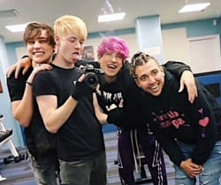 Which trap house member are you? - Quiz | Quotev