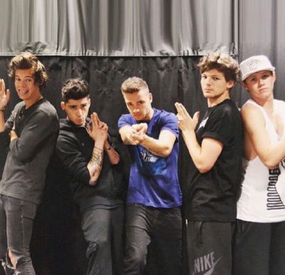 Kidnapped by One Direction. Chapter 4. "The Mall." - Quiz