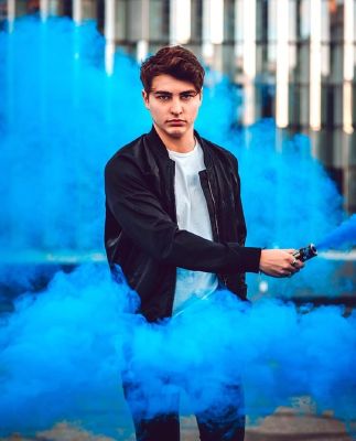 How well do you know Colby Brock? - Test