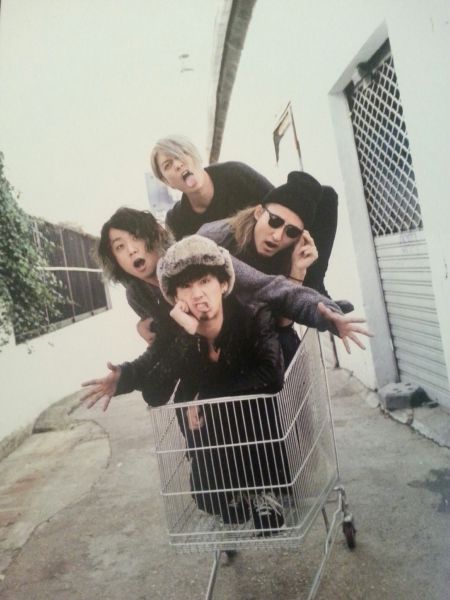 ЯaїиЬошZомыёz | Quotev