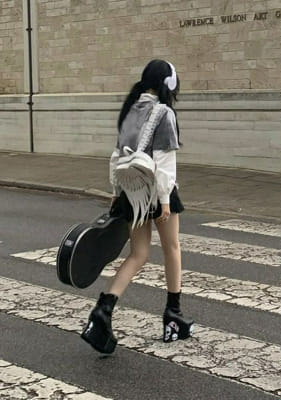 Pick Outfits and get a Sped-up Song!! - Quiz | Quotev