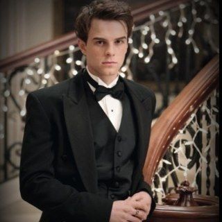 Klaus Mikaelson In Tux