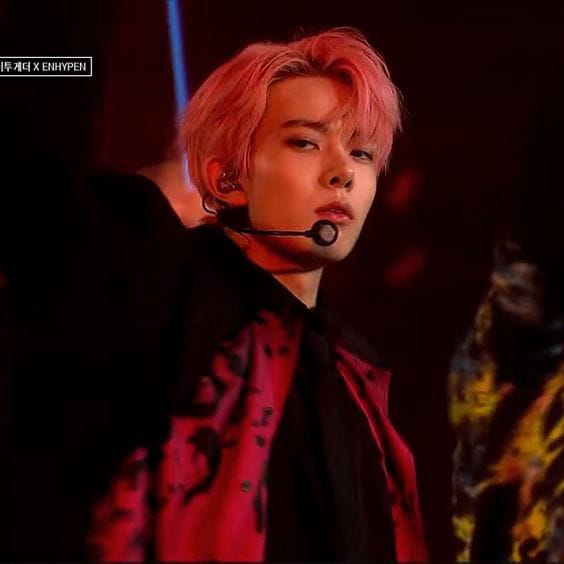 choose red things for a red kpop song ! - Quiz | Quotev