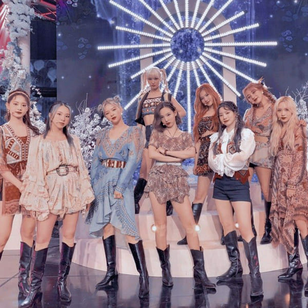 Ranking Twice stage outfits - Survey