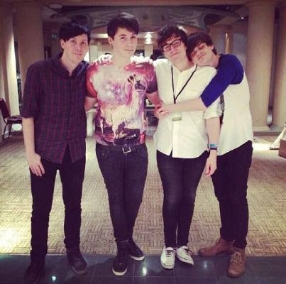 Dan Howell Girlfriend