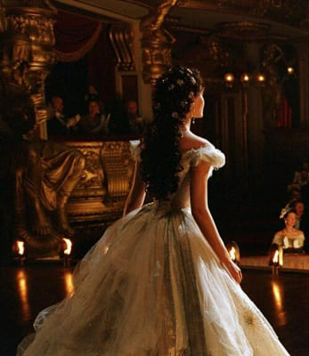 Pick Royalcore Things for a Royalcore Bedroom - Quiz