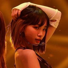 pick stage outfits -> random idol - Quiz | Quotev