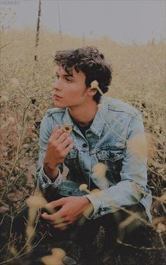 Help me pick a PFP! - Survey | Quotev