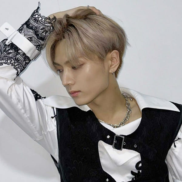 ronnie CHECK ABOUT | Quotev