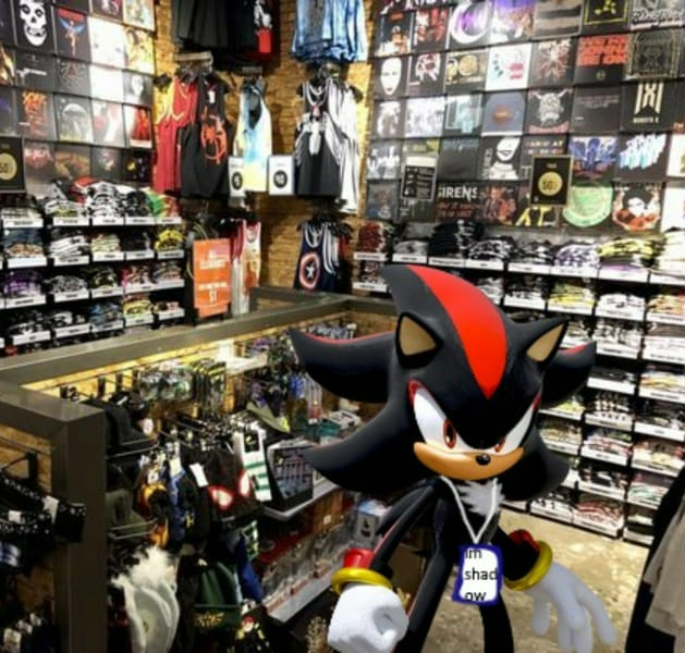 Hot Topic Employee | Quotev